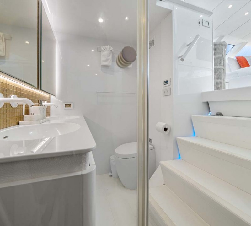 ROYAL RITA Yacht Charter Details, Sunreef | CHARTERWORLD Luxury Superyachts